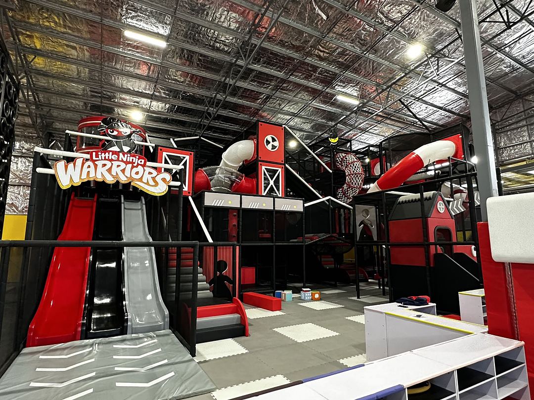 Little Ninja Warriors play stadium & cafe