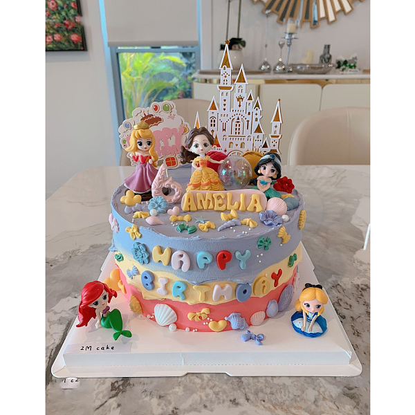 Design 10: Princess Dream Cake 8 inch